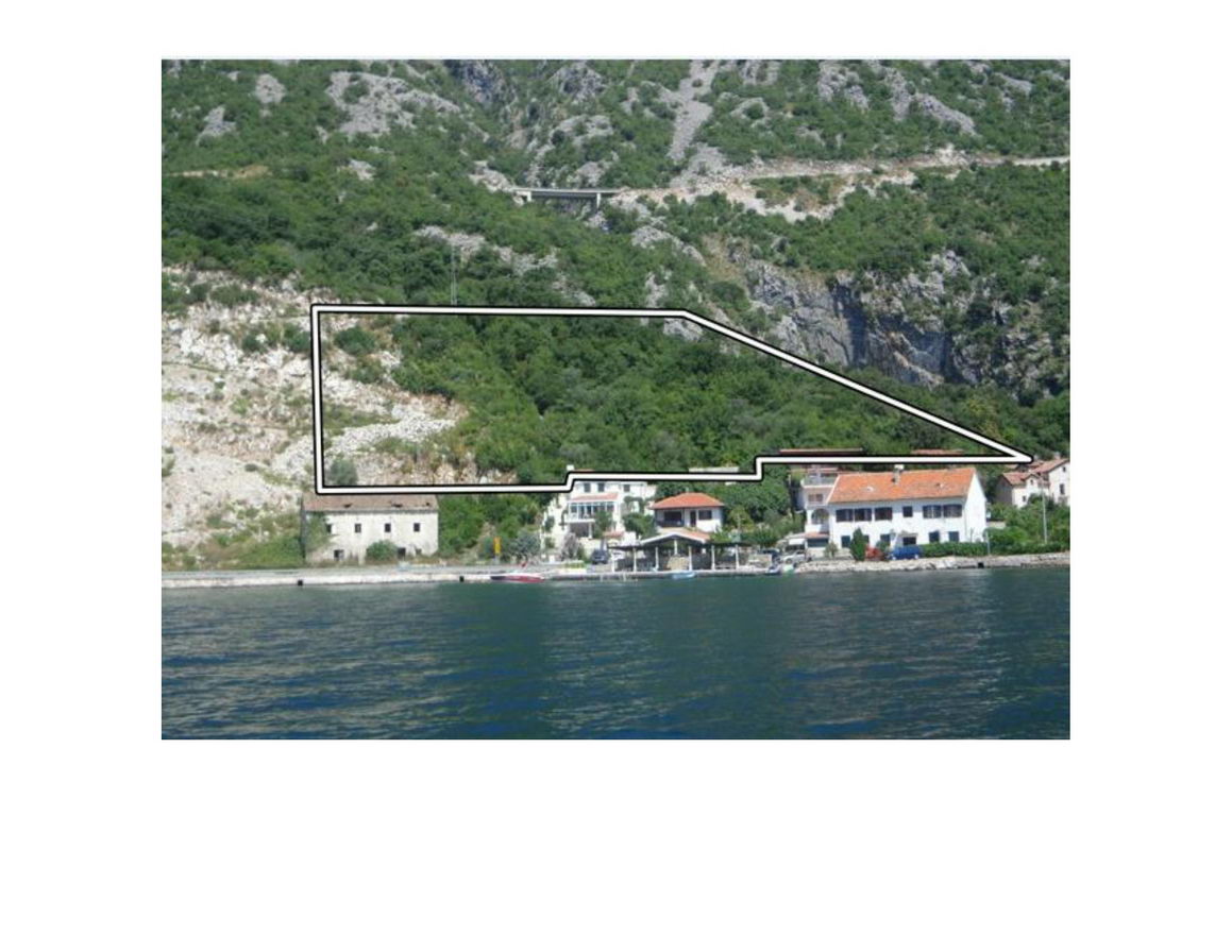 Building plot 7,010m2 30 meters from the sea, Lipci-Kotor municipality ...