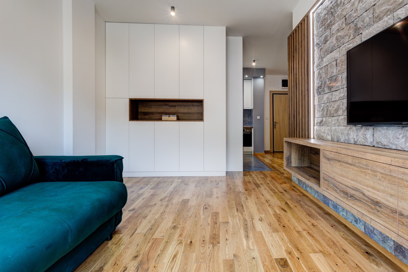 Jednosoban luksuzno opremljen stan 42m2 plus terasa 10m2 sa pogledom na ...