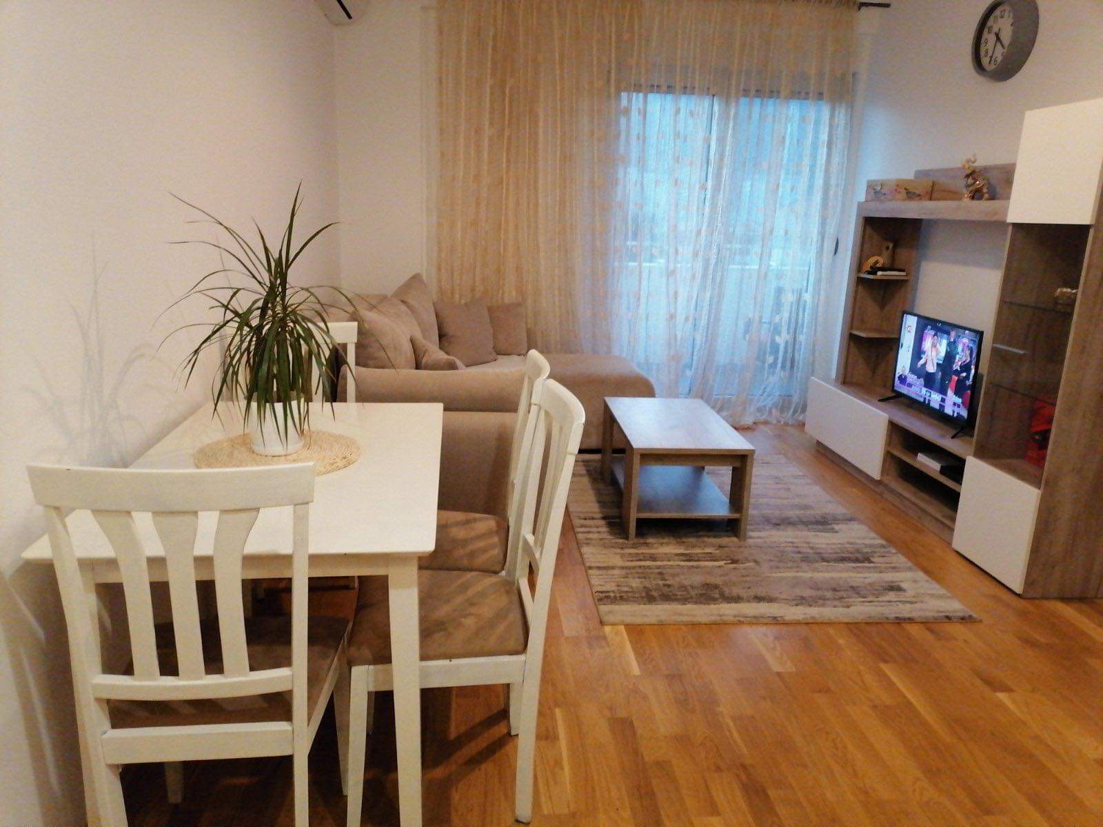 One bedroom apartment 45m2 with a view of the sea near the market HDL ...