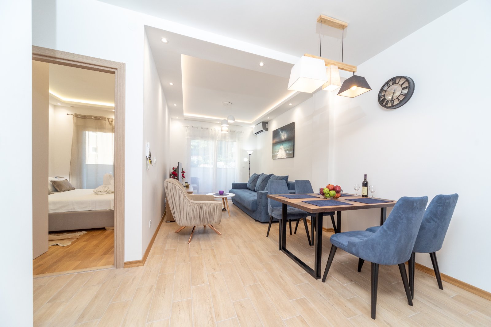 One-bedroom luxuriously furnished apartment 49m2 The Old Bakery complex ...